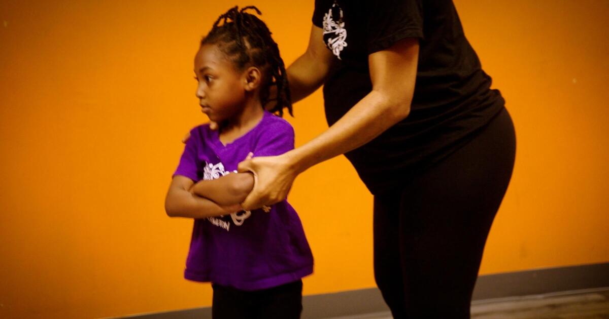 Watch Divas And Drummers Of Compton The Annual La County Holiday