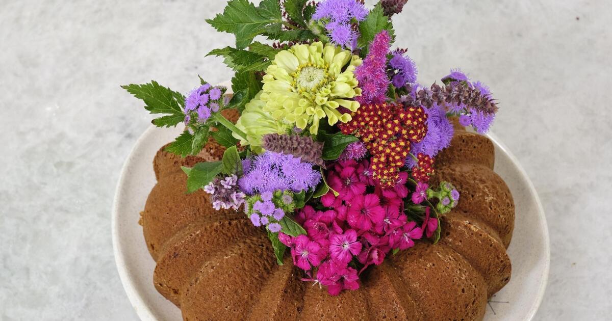 Watch Bouquets in Bloom | J Schwanke’s Life In Bloom Season 5 | PBS SoCal