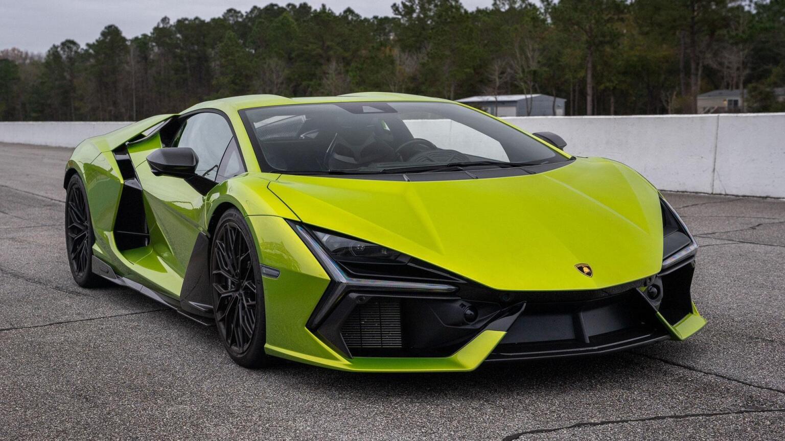 Stream MotorWeek Seasons & Full Episodes | PBS SoCal