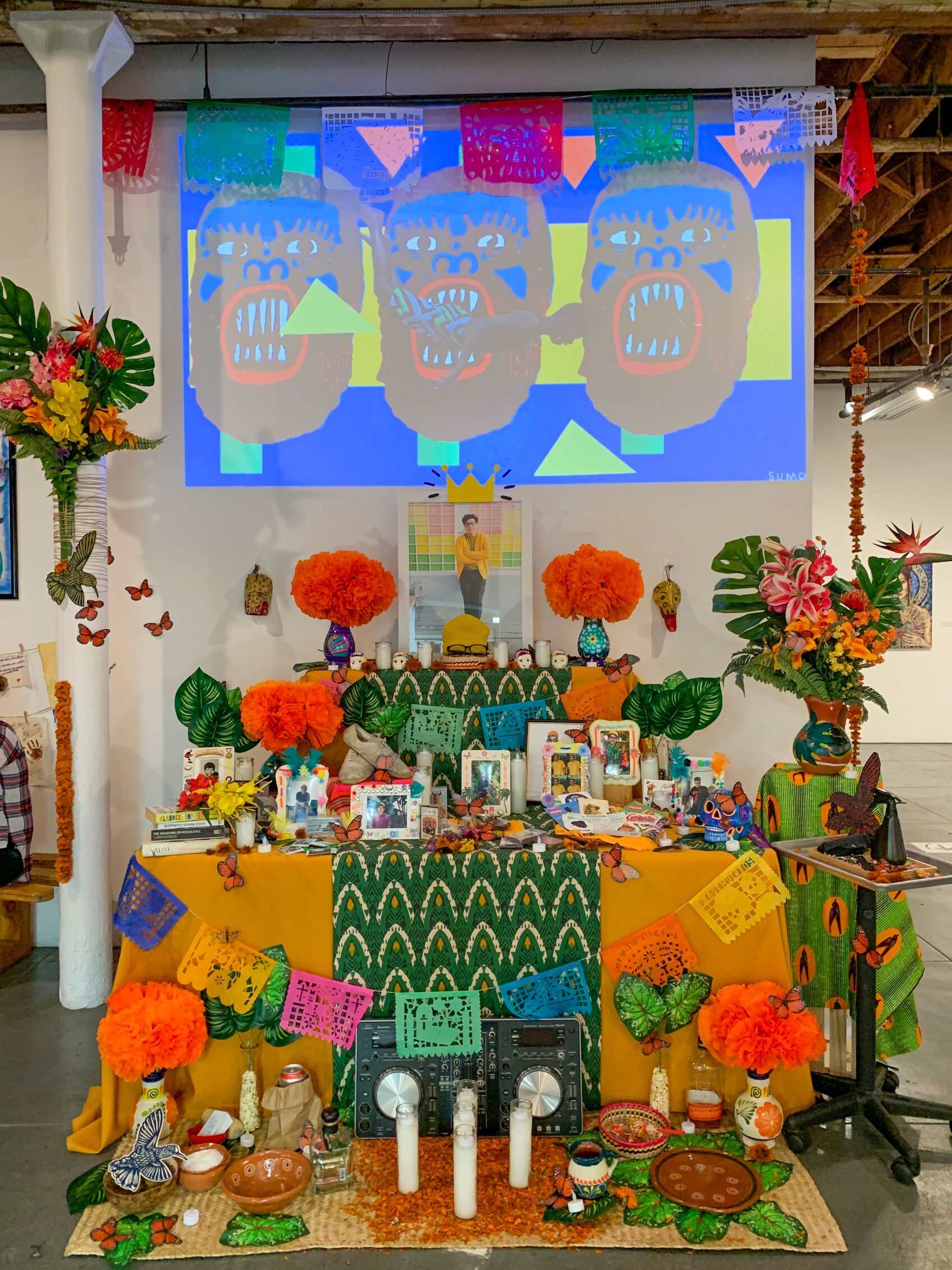 Local Family Shares How to Build a Día de los Muertos Ofrenda With Your ...